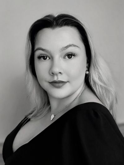Live music with Courtney May | Derby Market Hall